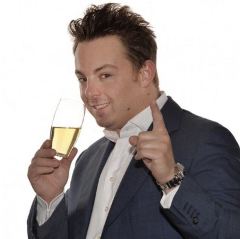 Luca Gardini - Wine Critic | Your personal wine professional | Tastingbook