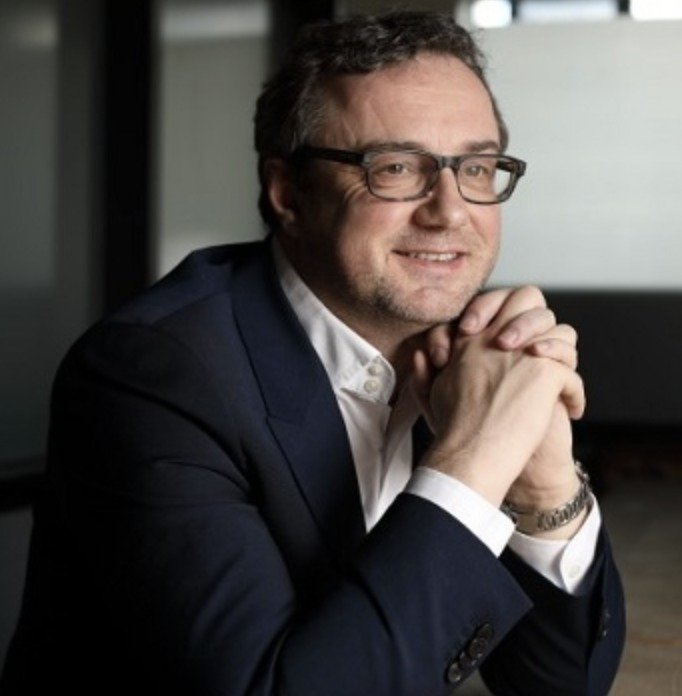 Neal Martin - Wine Critic | Your personal wine professional | Tastingbook